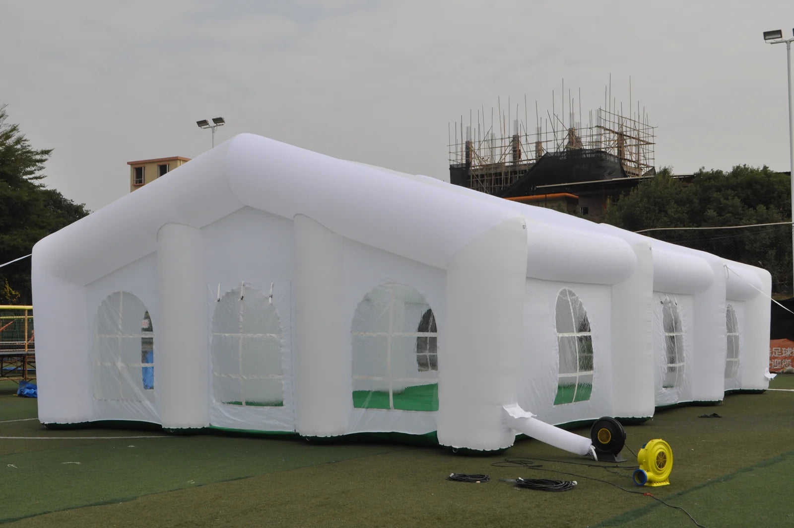 Creating Unforgettable Outdoor Parties and Weddings with Inflatable Te