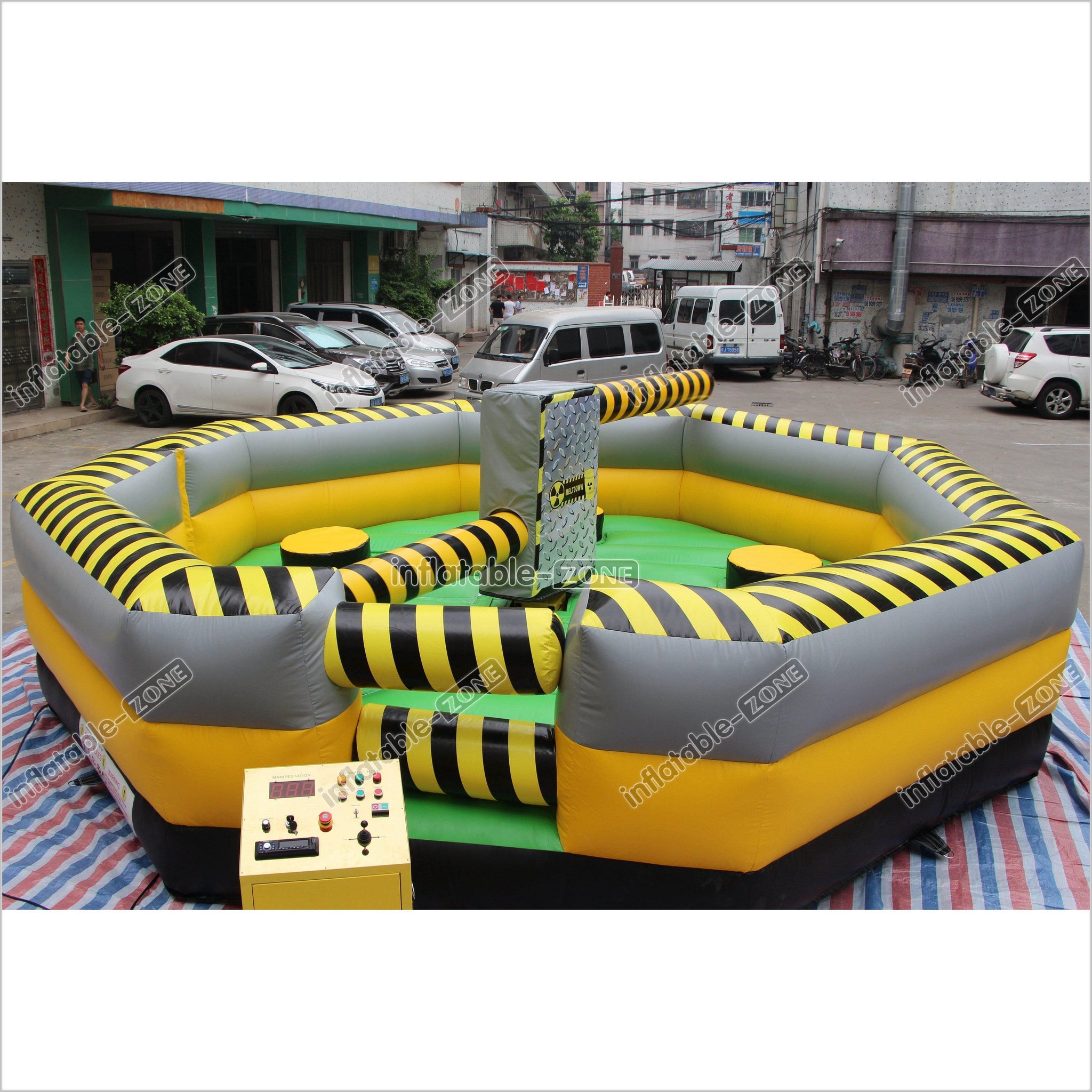 Commercial Inflatable Wipeout Sweeper Interactive Meltdown Machine Inf ...