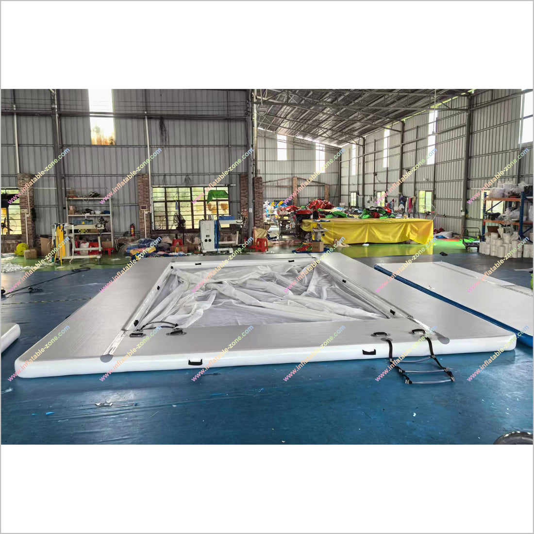 Inflatable Jellyfish Pool Inflatable Yacht Floating Ocean Air Platform ...