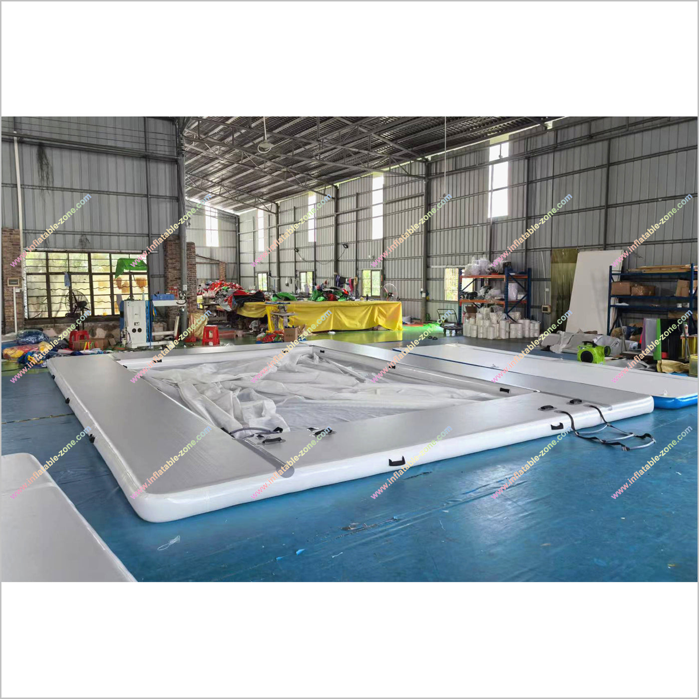 Inflatable Jellyfish Pool Inflatable Yacht Floating Ocean Air Platform