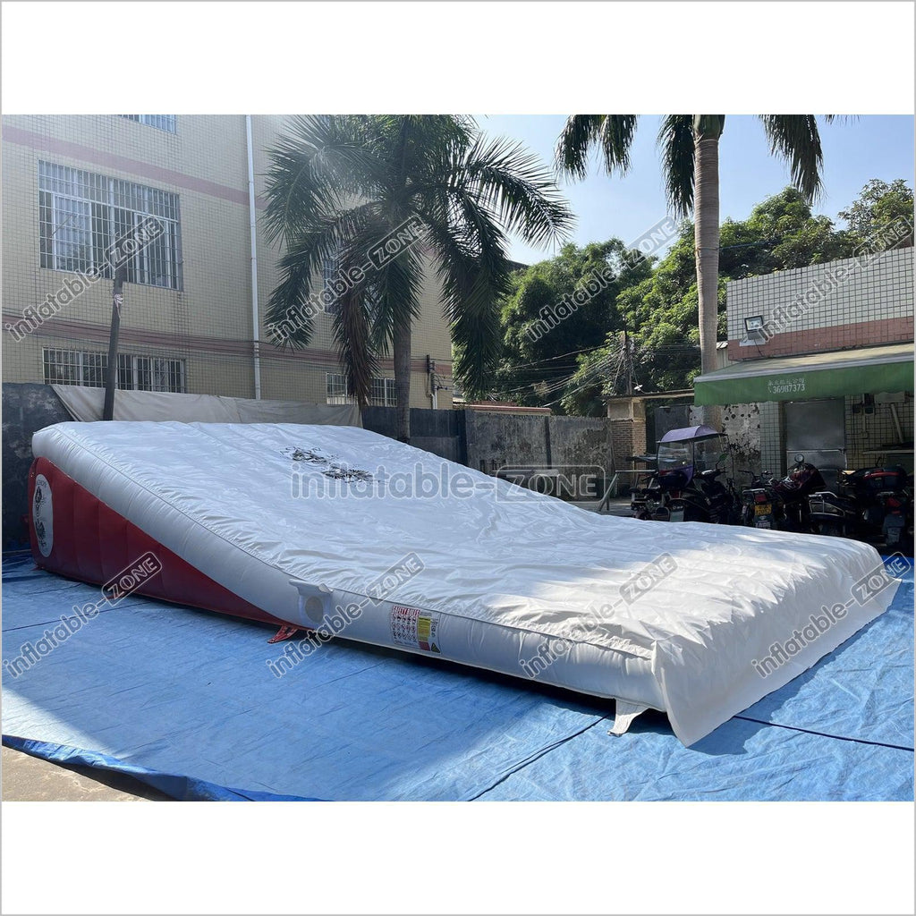 Inflatable Airbag Trampoline Park Jumping Air Bag Inflatable Stunt Bag ...