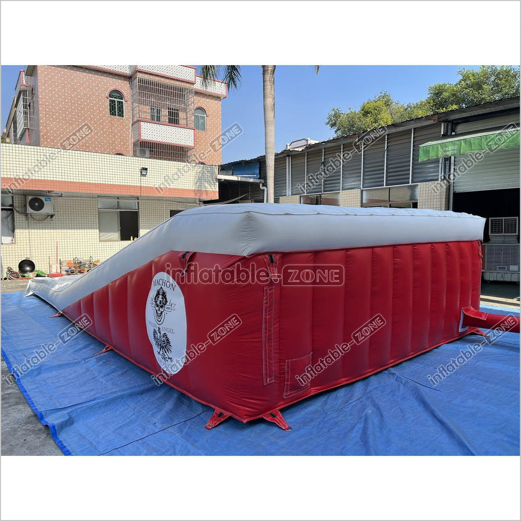 Inflatable Airbag Trampoline Park Jumping Air Bag Inflatable Stunt Bag ...