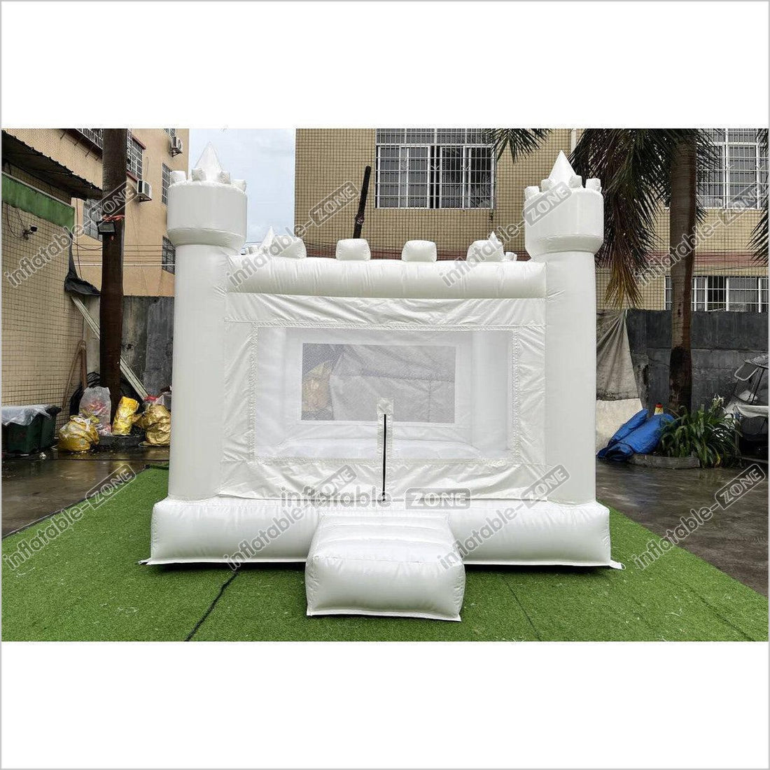 White Inflatable Wedding Bouncy Castle Soft Play Fun Inflatable Backya
